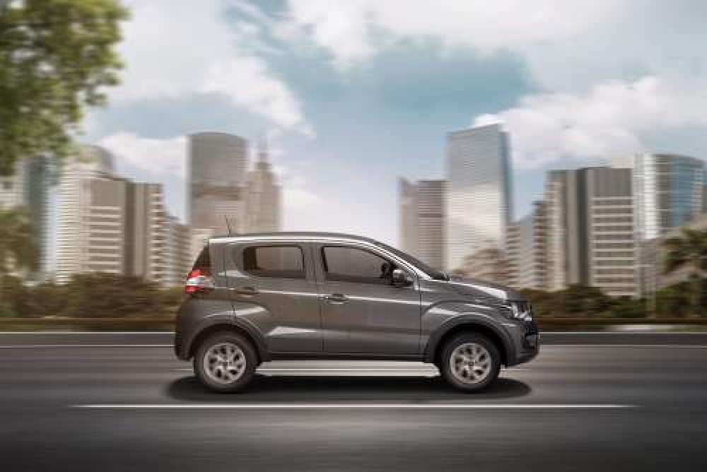 Autos compactos en carretera Cómo conducir en curvas